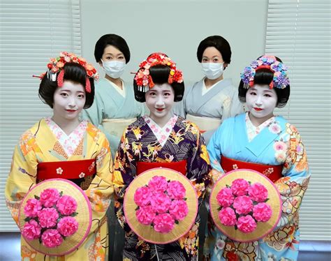 やまがた舞子 やまがた紅の会（山形伝統芸能振興株式会社）