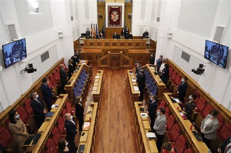 Las Cortes Regionales Aprueban Seis Resoluciones De Psoe Y Cs Con