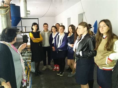 მეფე თამარის სახელობის სკოლა პანსიონის მოსწავლეები ქიმიის ინსტიტუტში