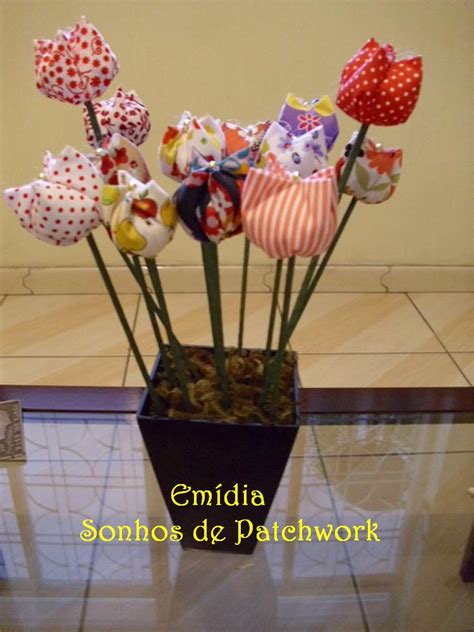 Emidia Sonhos De Patchwork FLORES EM PATCHWORK Emidia Sonhos De Patchwork FLORES EM PATCHWORK