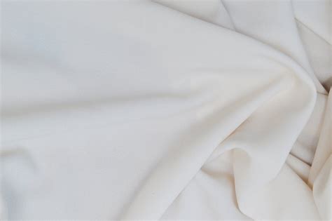 리넨 매끄러운 부드러움 비단 새틴 색깔 옷감 주름 질감 패브릭 확대 흰 바탕 화면 흰색 배경에 관한 무료
