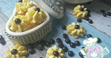 Resep Semprit Susu Bahan Oleh Christyanty Alfantri Cookpad