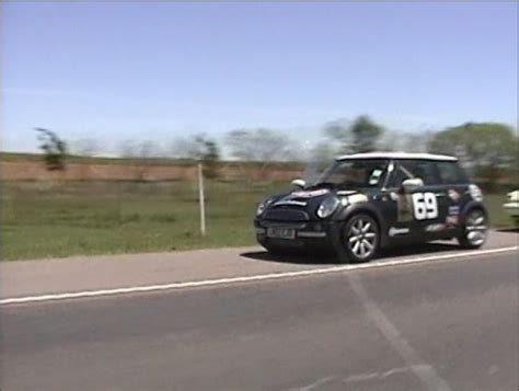 IMCDb Org MINI Cooper R50 In Mischief 3000 2002