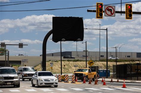 A New Sign For I 95 Misspelled ‘central Penndot Hid It Under A Black Cloak