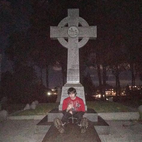 Pin By Aynno On Quick Saves Album Cover Art Haunting Hollywood Walk