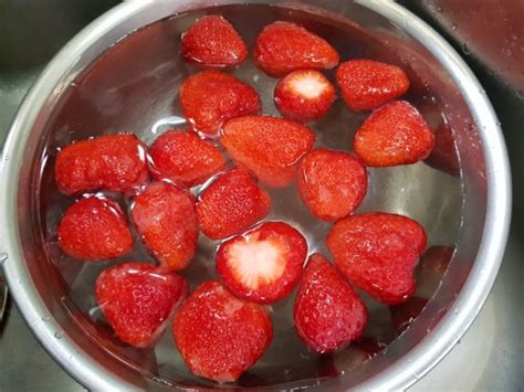 핫한 디저트 생딸기우유 레시피