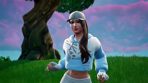 🥰 Party Hips By Fortnite Playmaker Hangtime Ruby Skin 😍 Youtube