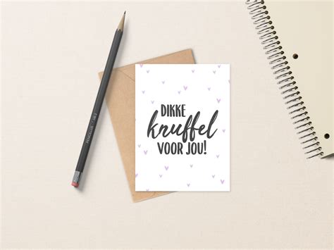 Mini Wenskaart Dikke Knuffel Voor Jou Kleinekaartjes