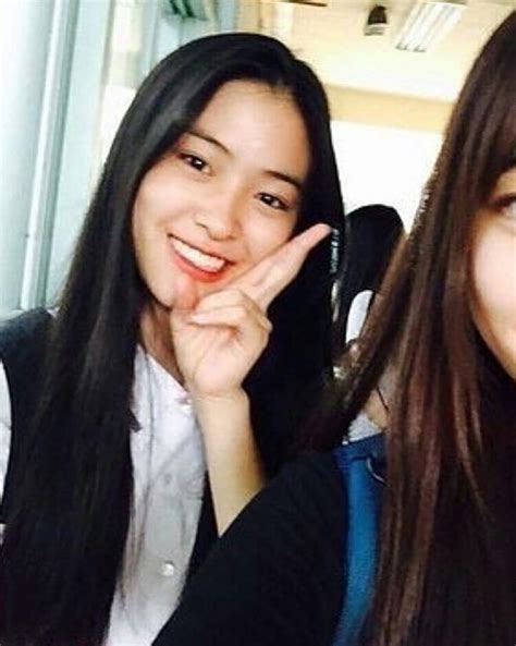 Pin By 🌙💕 On Itzy Itzy Pretty People Kpop Girls