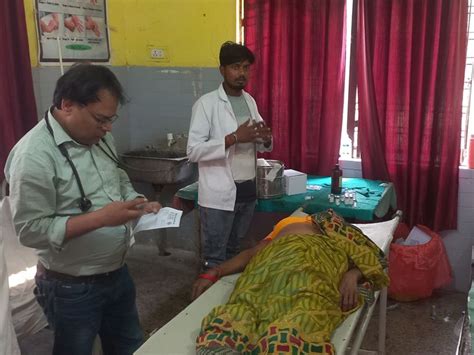 An Old Woman Returning From Kotwadaham Darshan Fell From The Bike