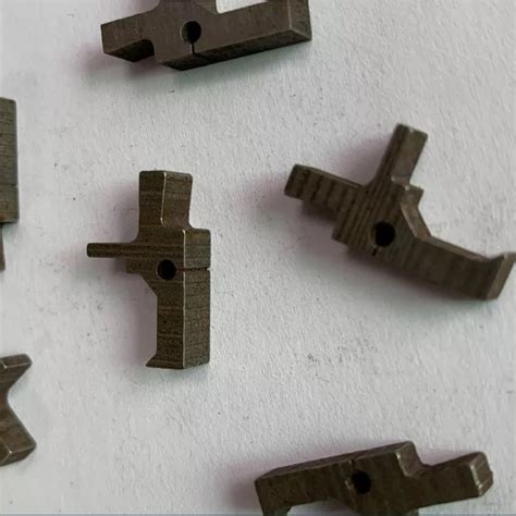 Tagging Machine Gear Auto Tagging Robot