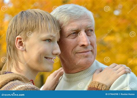 Nonno Con Il Nipote Fotografia Stock Immagine Di Felice