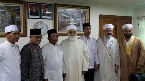 His Eminence Our Sheikh Doctor Rajab Deeb During The Friday Khutbah In