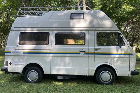 Volkswagen Transporter LT28 Westfalia Florida Is a True Space Genius ...