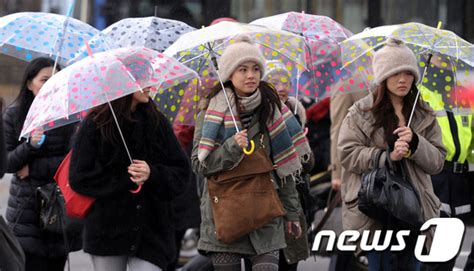 털모자와 목도리는 필수 뉴스1