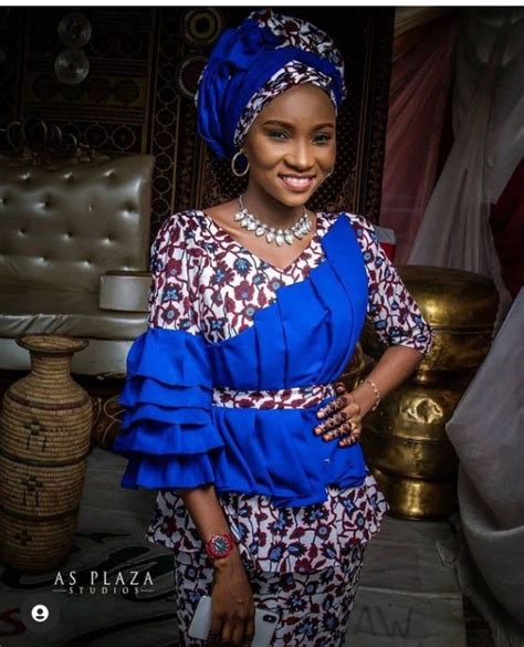 Pin By Wakili Hally On Fashionable Nigerian Outfits African Dress