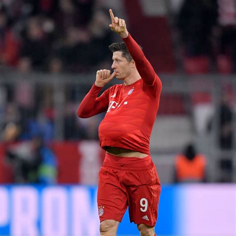 Robert Lewandowski Goal Celebration