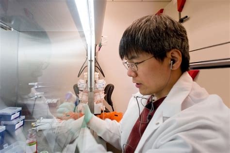 The Charles Sawyers Lab Yu Chen Gerstner Sloan Kettering Graduate
