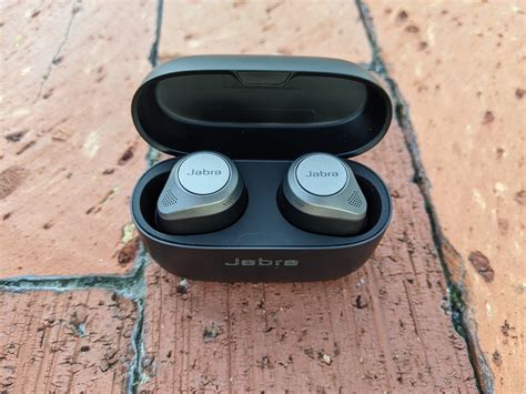 Bose Quietcomfort Earbuds Vs Jabra Elite T Which Noise Cancelling Earbuds Win Tom S Guide
