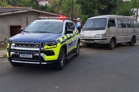 Prefeitura De Pg Notifica Proprietários De Veículos Abandonados Bnt