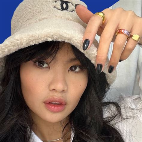 Lena Dunham Filming Girls In Ny Celebrity Fashion Glamour Uk