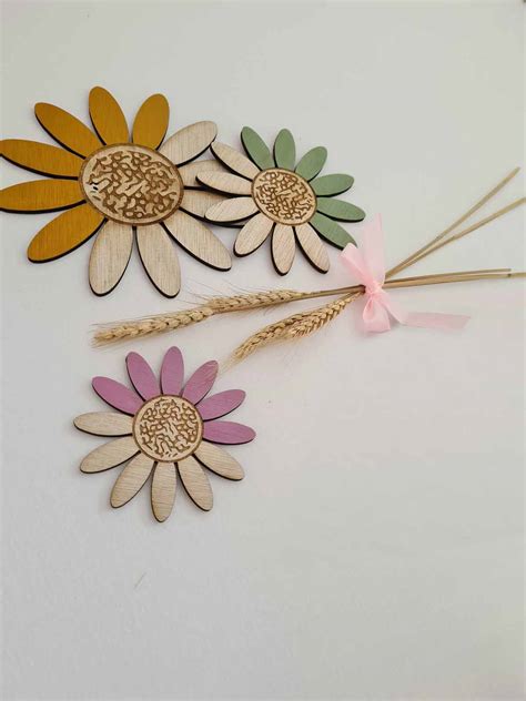 Wooden Daisy Flower Aya Design