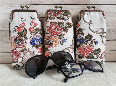 Eyeglass Case Bling Fabric Kiss Lock Glasses Case Vintage Style Kiss