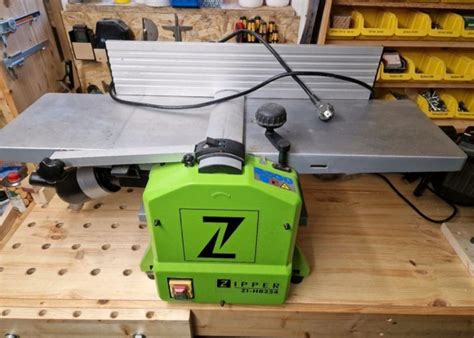 Debljača Blanja Zipper Hb 254