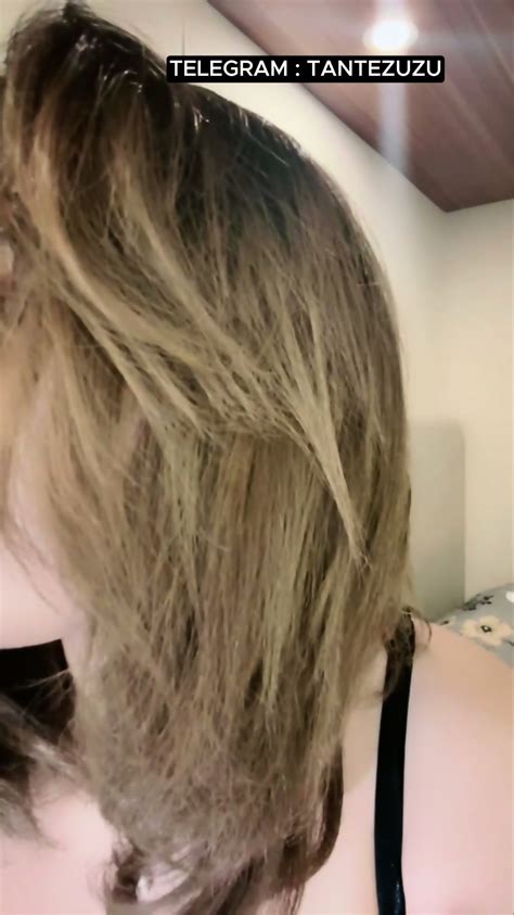 Belahan Dada Bey Pirang Bondol Kacamata Eporner