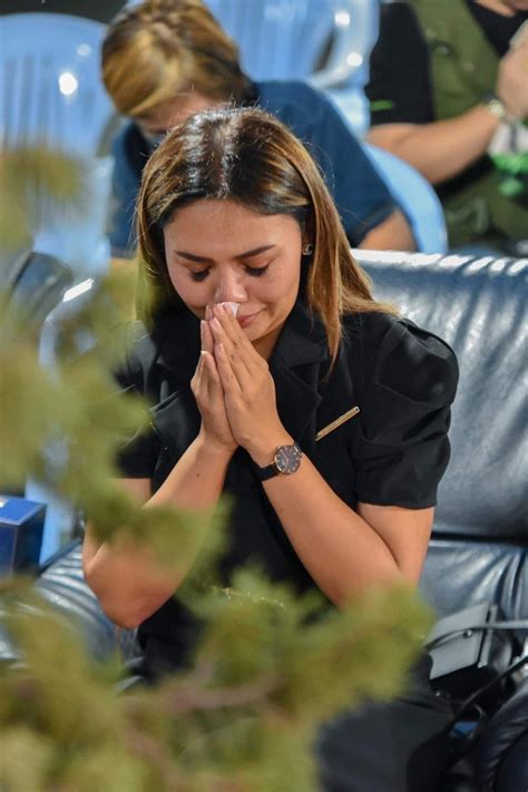 ตั๊กแตน ชลดา ร่ำไห้ อาลัยผู้มีพระคุณ ที่เปรียบเสมือนพ่ออีกหนึ่งคน