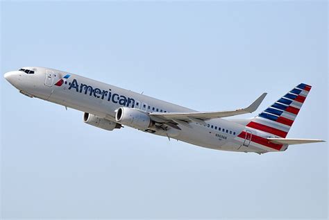 Promoción de boletos de avión en American Airlines mira cómo encontrarlo desde