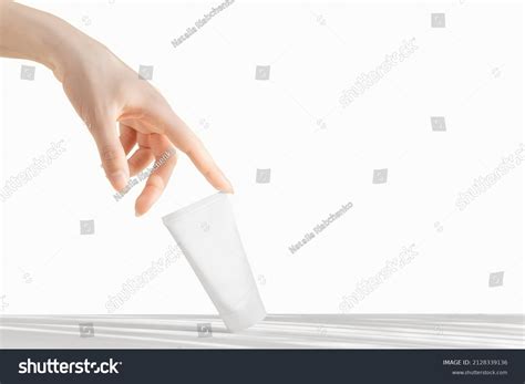 2件の「保湿 クリーム お洒落」の画像、写真素材、ベクター画像 Shutterstock