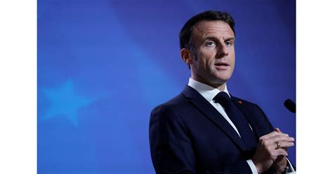 Еманюел Макрон Необратимо абортите влизат в конституцията