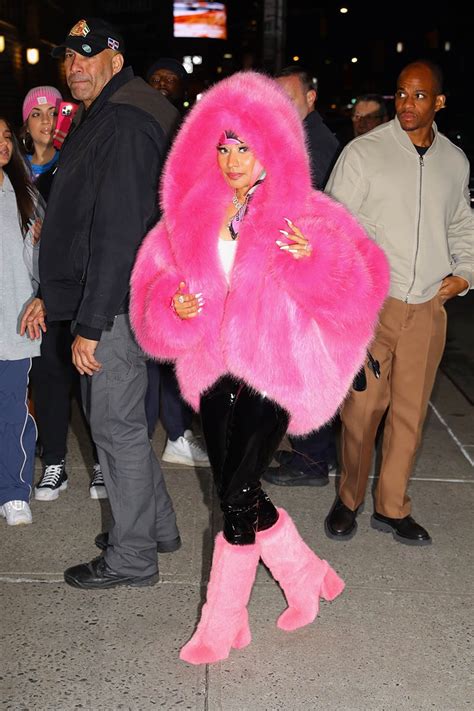 New York Ny Pretty In Pink Nicki Minaj Made Her Way To The Late