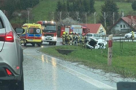 Wypadek Na Drodze Krajowej Nr 7 Pod Krakowem Na Serpentynach W