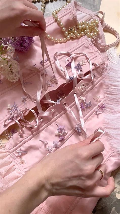 Corset Lacing Process