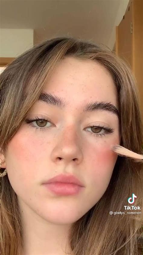 Easy Fake Freckles Tutorial Maquillaje Para Pecas Pecas Falsas
