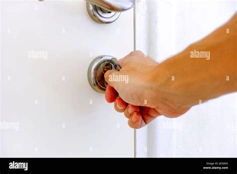 Qué Hacer Si Te Dejas Las Llaves Dentro De Casa