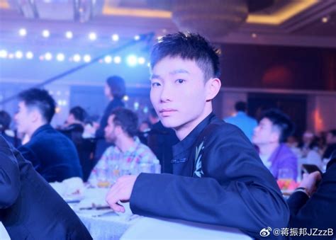 独揽两万奖金！国羽00后天才三项第一称霸体能大比武，年内已夺五冠腾讯新闻