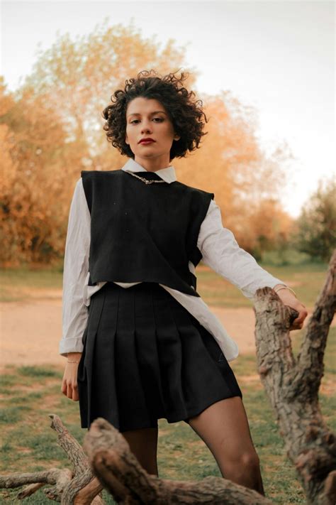 40 Fashionable Fall Skirt Outfits You Must Try This Season