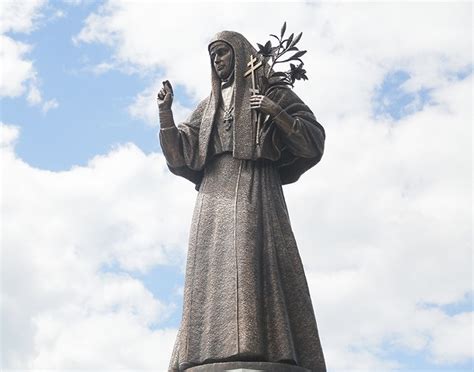 В Алапаевске открыли памятник великой княгине Елизавете Федоровне
