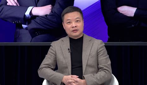 何小鹏谈小米汽车：雷总压力不小 优势用好大有机会