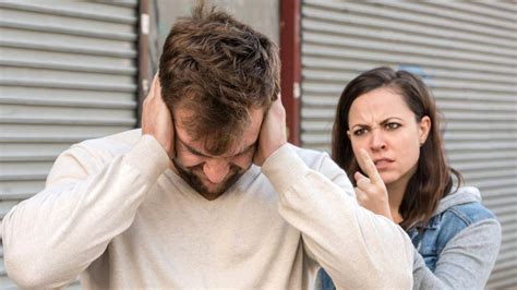 Psychology Says Theres 3 Common Communication Mistakes That Always End Relationships John M