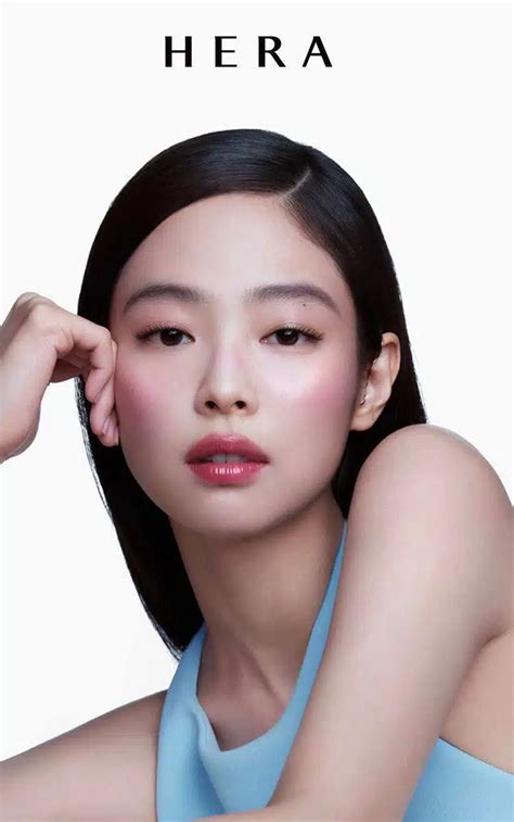 제니 새로운 헤라 블랙쿠션 사진 팬플러스 커뮤니티