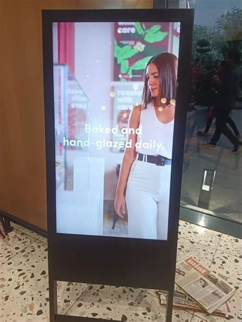 A Shape Digital Standee 43 Inch Portrait 4k Display At ₹ 44000piece