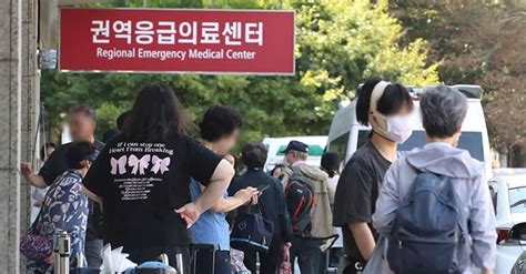 “임상경험도 부족한데…” 응급실에 군의관 투입됐지만 환자들 걱정 태산