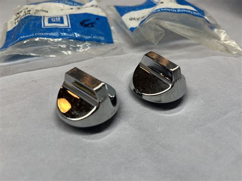 Fs For Sale Nos 1965 1966 Chevy Corvette Inside Door Lock Knob~ Part