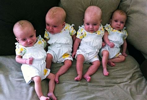 19 წლის გოგონა მუცელში ტყუპებს ატარებდა ექოსკოპიამ უჩვენა თუ რა