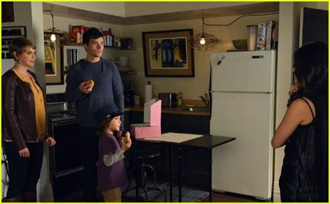 Aria Meets Ezras Son On Pretty Little Liars Photo 541061 Photo