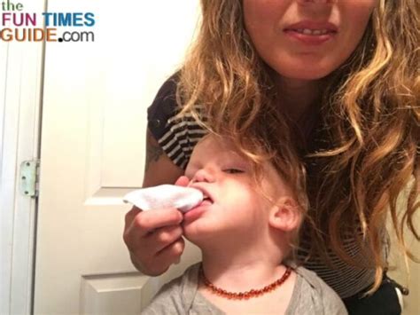 How To Brush Baby Teeth See When To Start Brushing Baby S Teeth Gums What You Need To Know